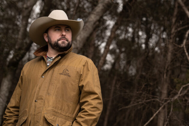 Tyler Farr Announces Tour Stop in Nashville - Robertson County Source